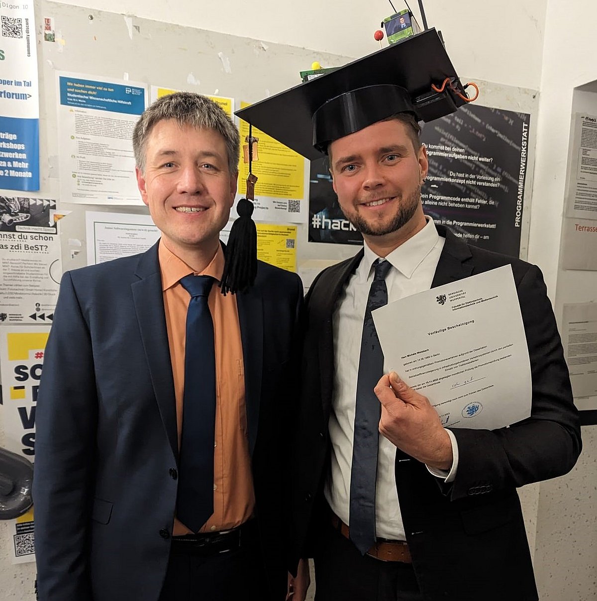 Herzlichen Glückwunsch zur erfolgreichen Disputation